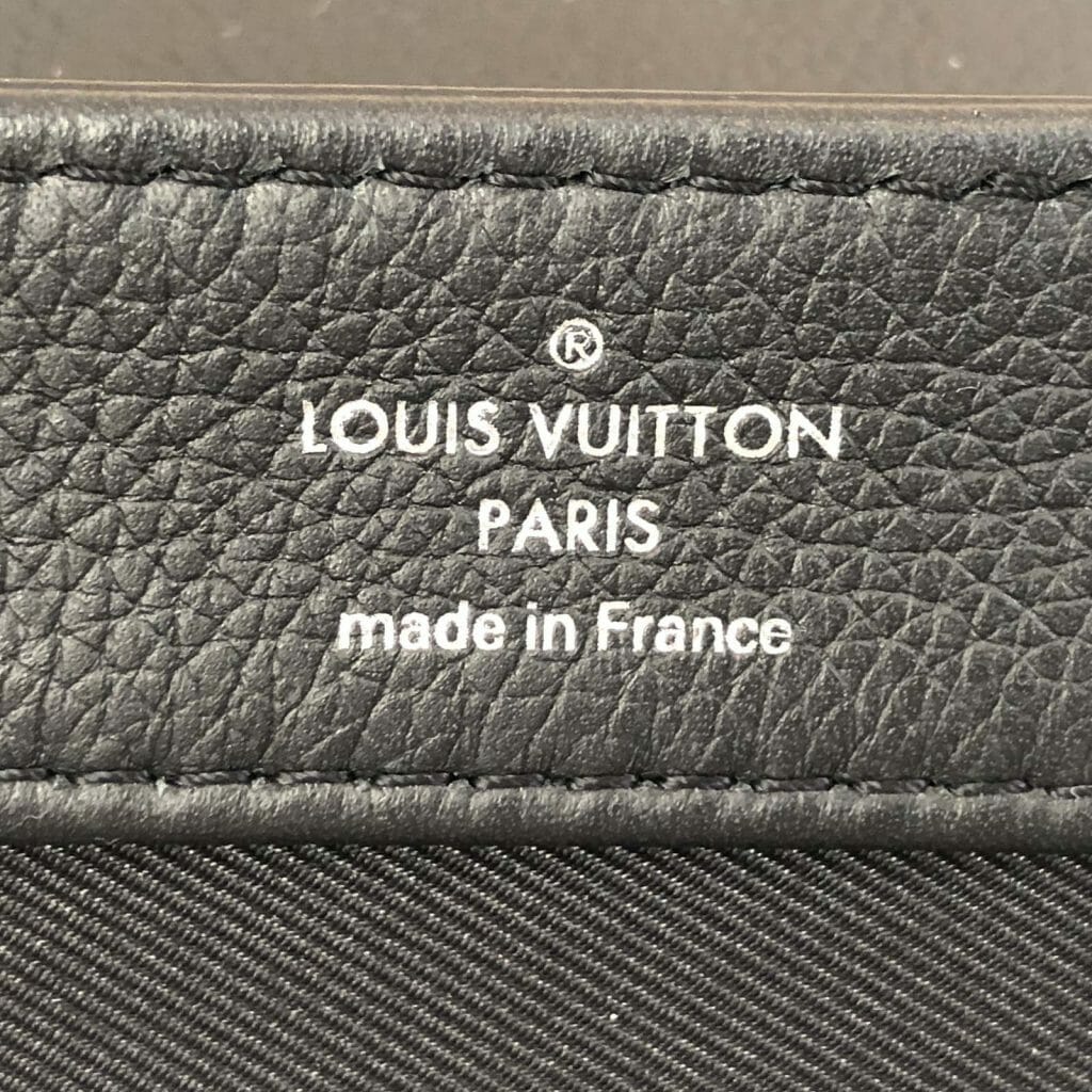Louis Vuitton Lock Me Bb Priceless | semashow.com